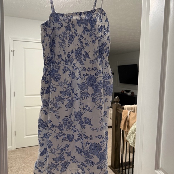 Universal Thread | Dresses | Universal Thread Blue Floral Midi Dress ...